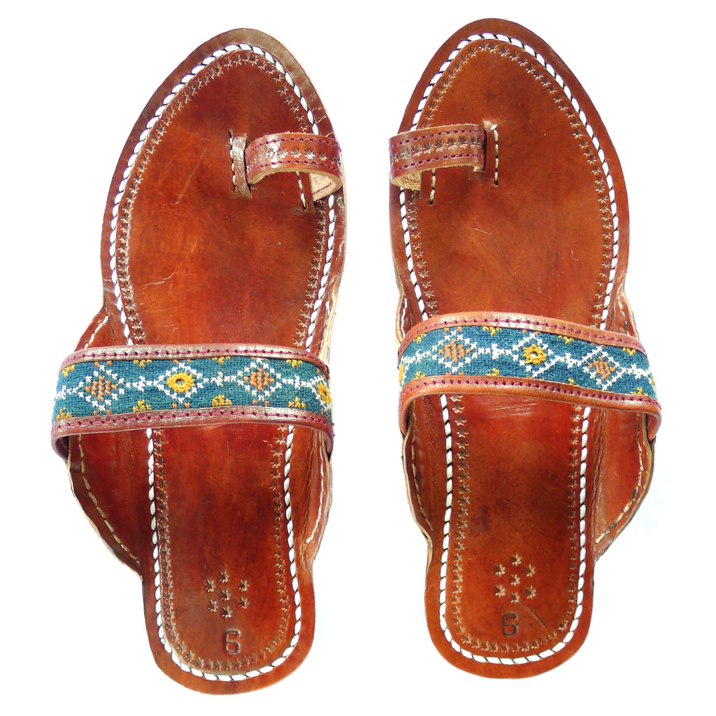 Handcrafted Enlightened Leather Chappals – Soulié